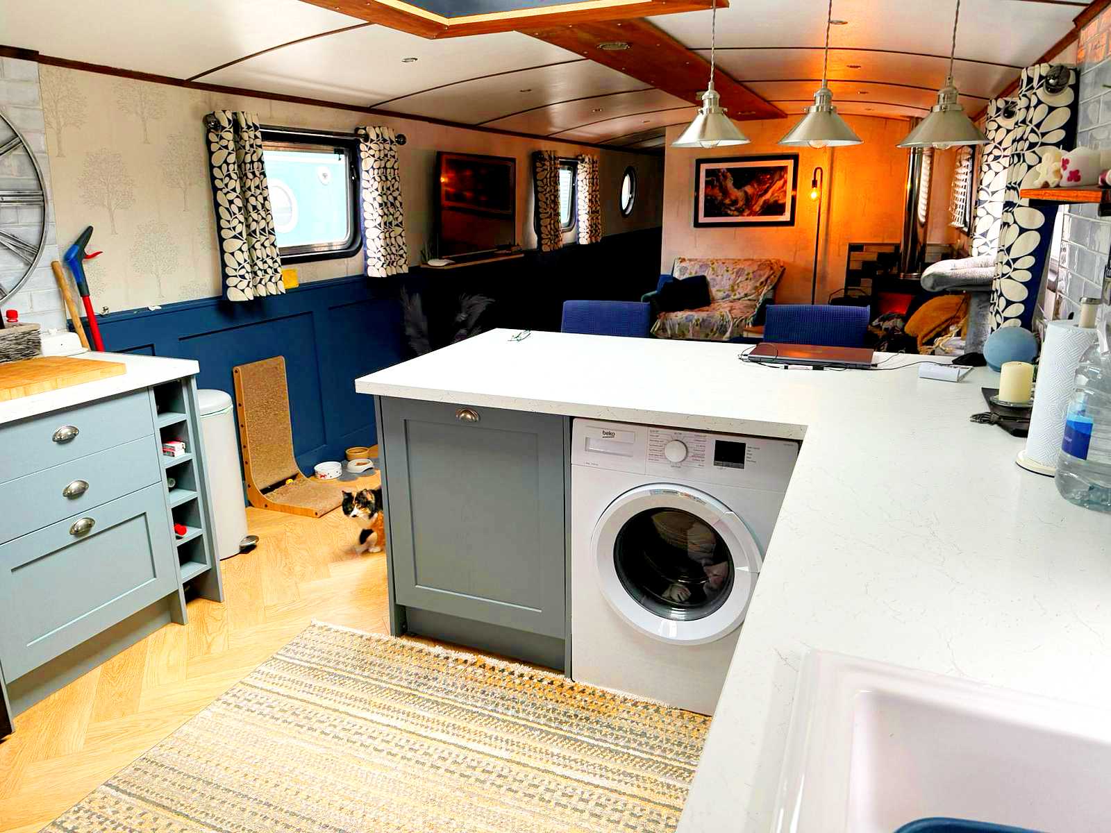 Wardengorge - 70' x 12'3" two bedroom widebeam built in 2023.